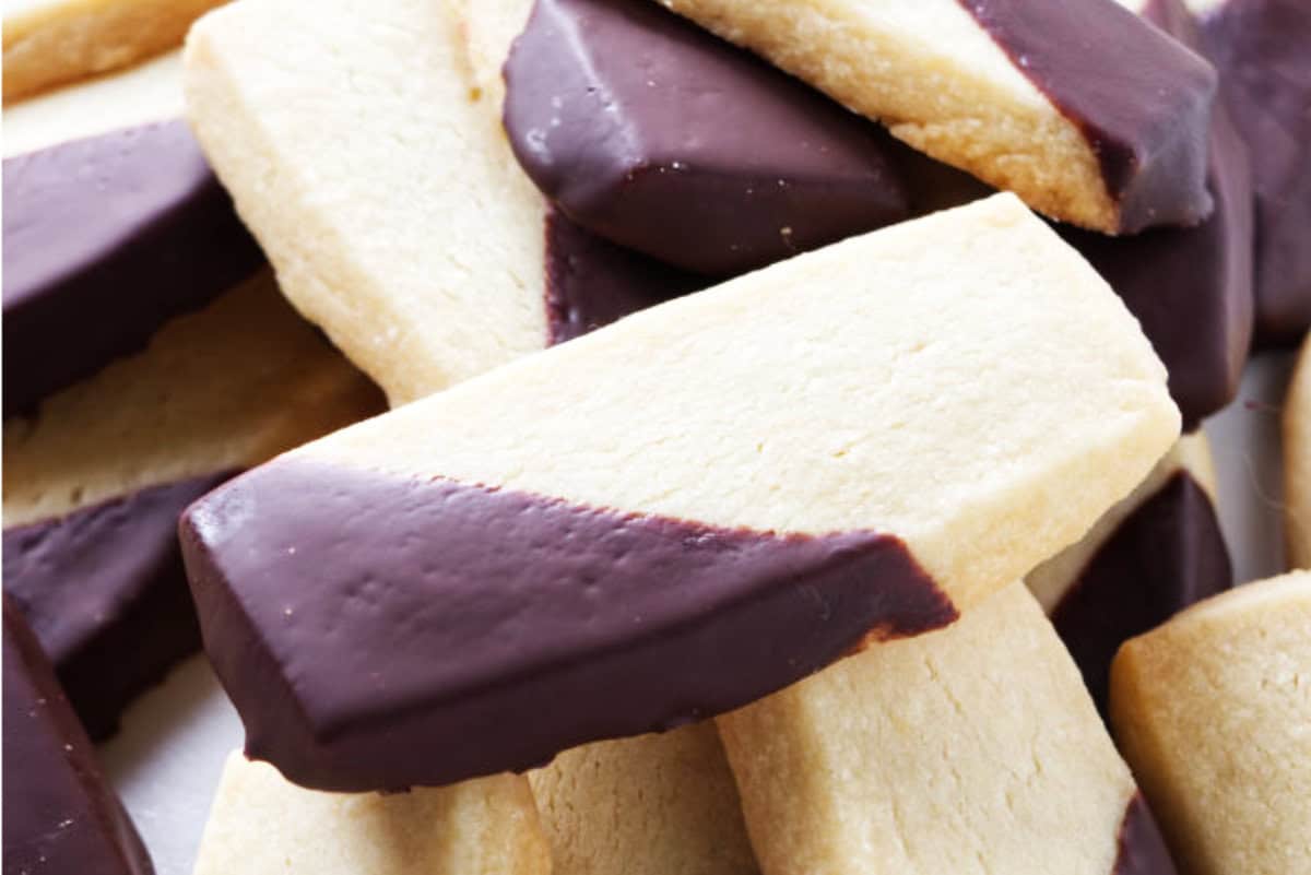 Chocolate Dipped Shortbread Cookies — Five Star Desserts